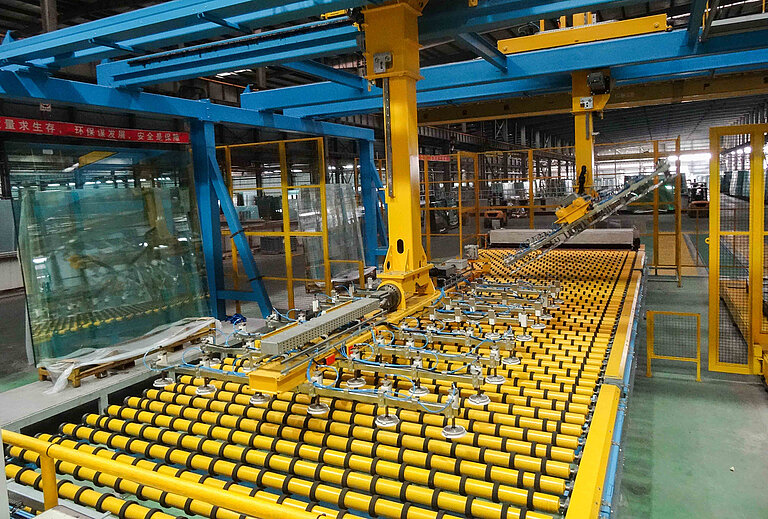 Stacking devices for extraordinary situations