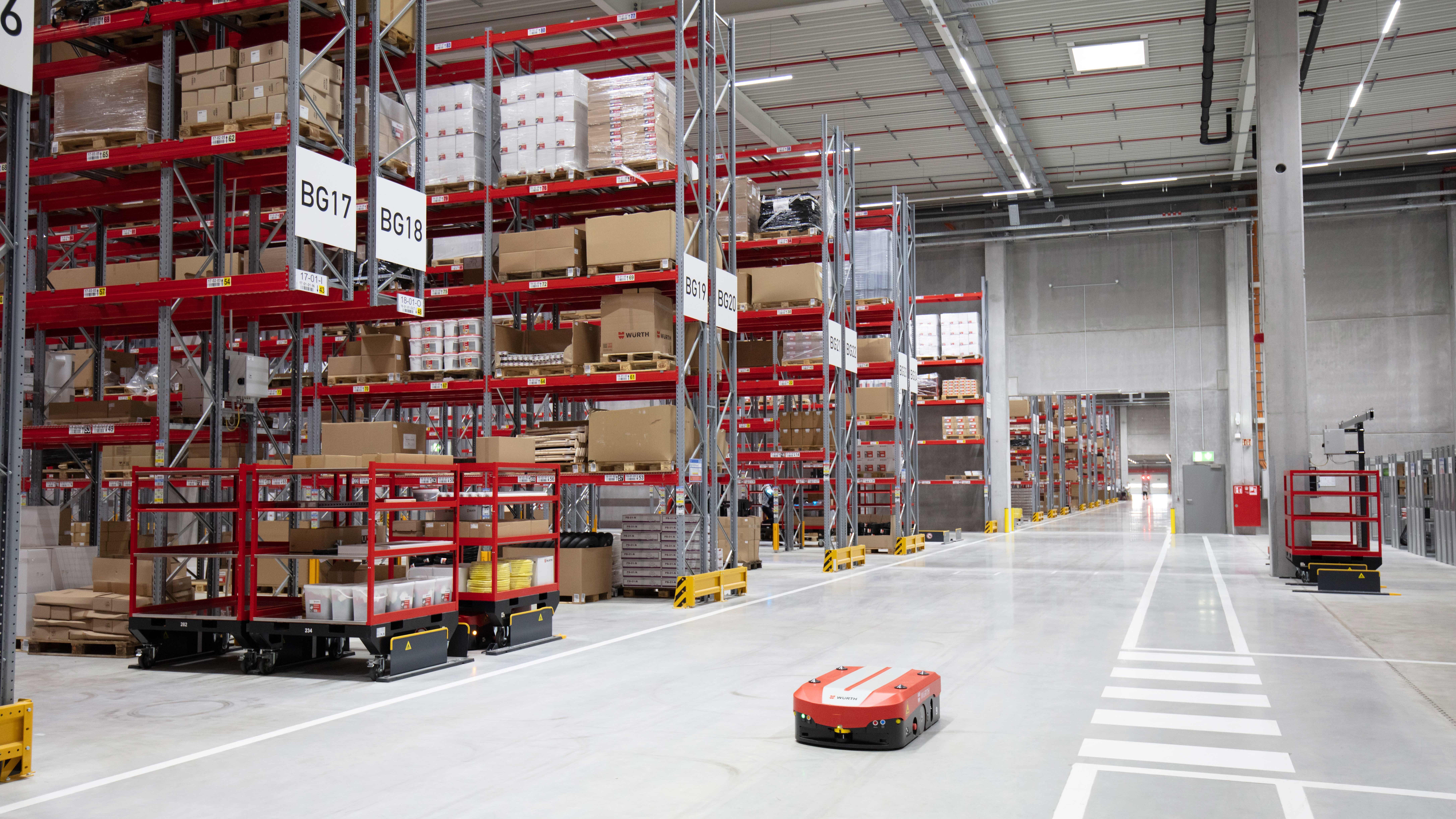 Automated guided vehicles for intralogistics | Grenzebach