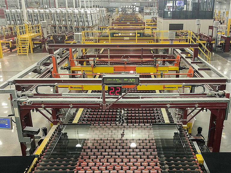 Going strong for more than 20 years: With top service into the glass ...