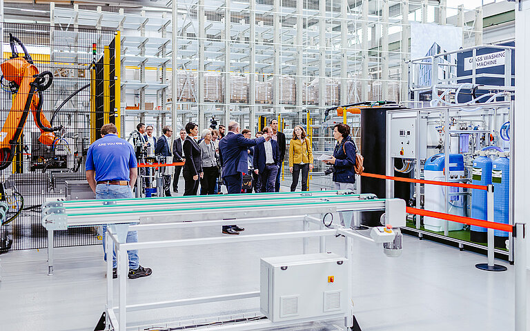 ENVELON brings solar production to Bavaria: façade panels will be built ...